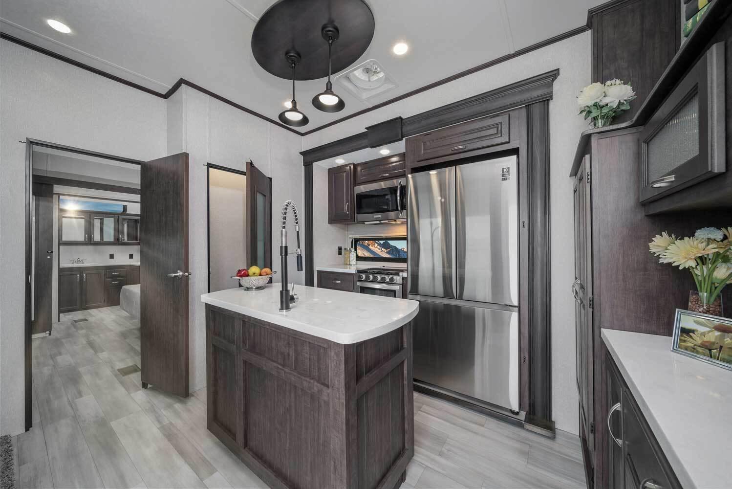 AVONITE™ | Aristech Surfaces