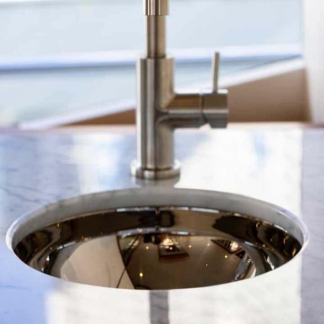 AVONITE™ | Aristech Surfaces