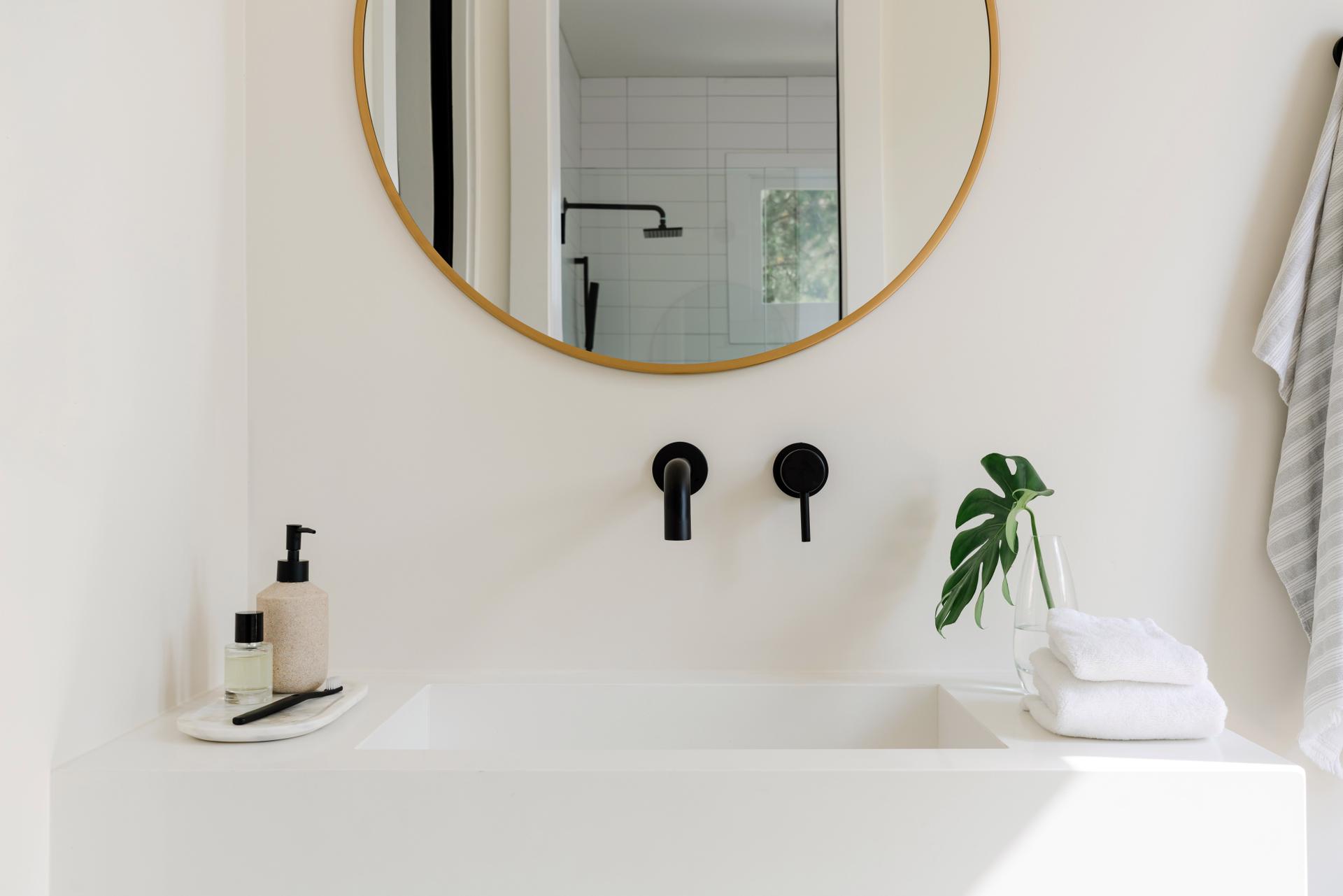 AVONITE™ Flex | Aristech Surfaces